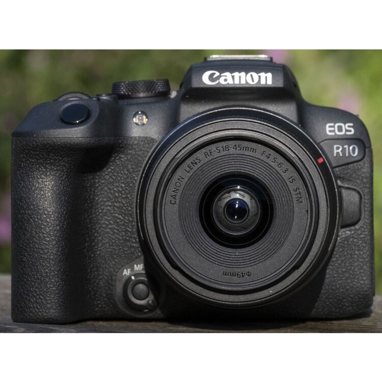 Цифровой фотоаппарат Canon EOS R10 + RF-S 18-45mm f/4.5-6.3 IS STM ...