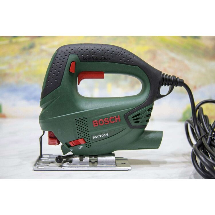 Лобзик Bosch PST 700 E купить в Кишиневе, Молдове | SMADSHOP.MD