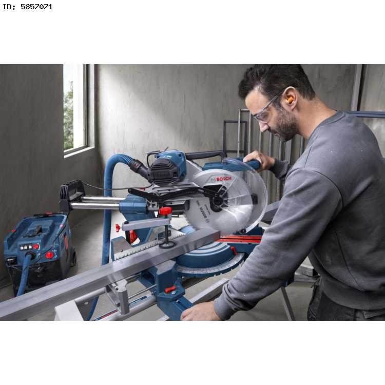 Ferastrau circular Bosch GCM 340-305 D (0601B60000) cumpără în Chișinău ...