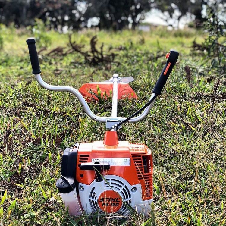 Trimmer pe benzina Stihl FS 120 cumpără în Chișinău, Moldova | SMADSHOP.MD